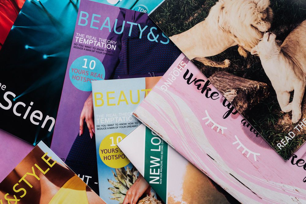 6 Ejemplos De Portadas De Revistas (se aprecia títulos o noticias)